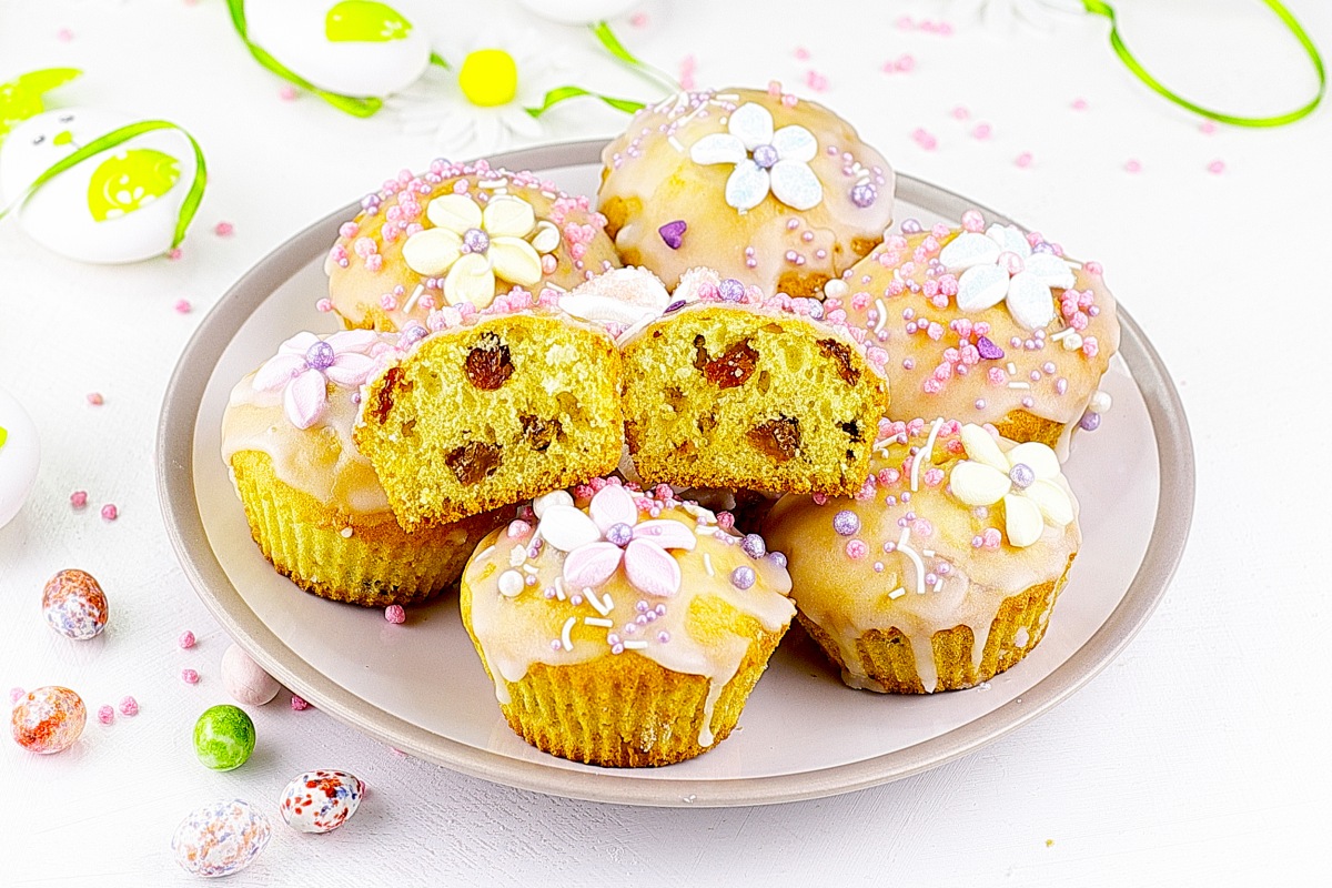 Маленькие куличи на Пасху в бумажных формах как кексы: рецепт с видео и ...